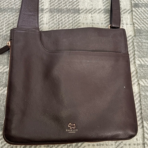 RADLEY LONDON | Bags | Radley London Crossbody Icon Pocket Zip Around ...